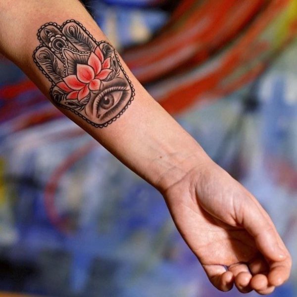 Hamsa Hand Tattoo Designs, Ideas and Meanings – All you need to know ...