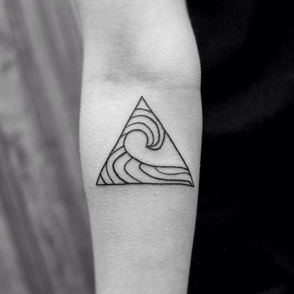 185 Wave Tattoo Designs and Ideas For Those Who Love Ocean - Tattoo Me Now