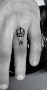 100+ Regal Crown Tattoos Fit for a King/Queen - Tattoo Me Now