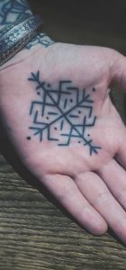 100 Captivating Palm Tattoos for Men and Women - Tattoo Me Now